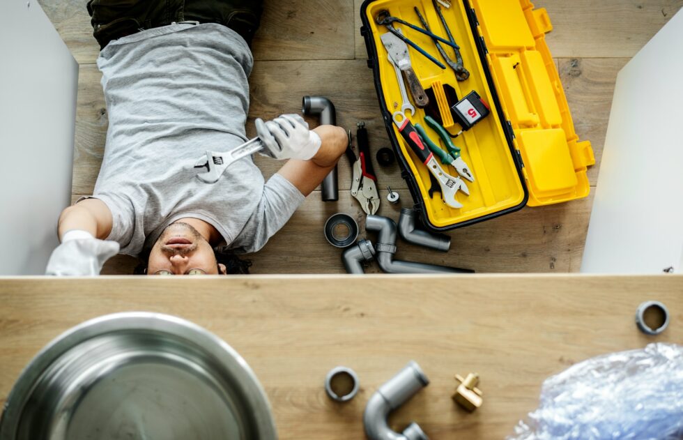 How to Deal with a Faulty Garburator | Pipes Plumbing